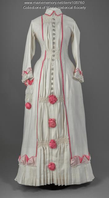 Flannel teagown house-dress, Portland, ca. 1875 - Maine Memory Network