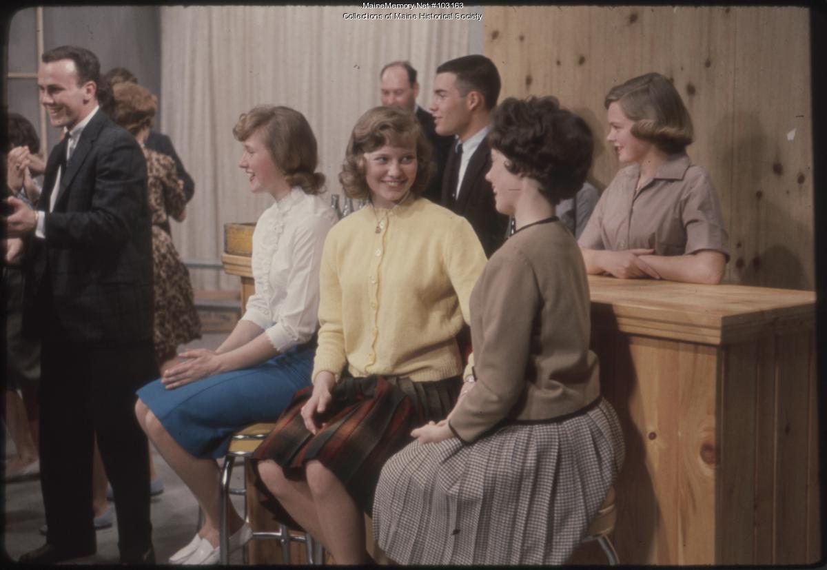 Student guests chat on the set of the "Dave Astor Show," Portland, 1962 ...