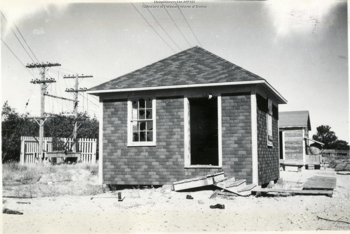 Instructors building, Little Chebeague Island, 1947 - Maine Memory Network